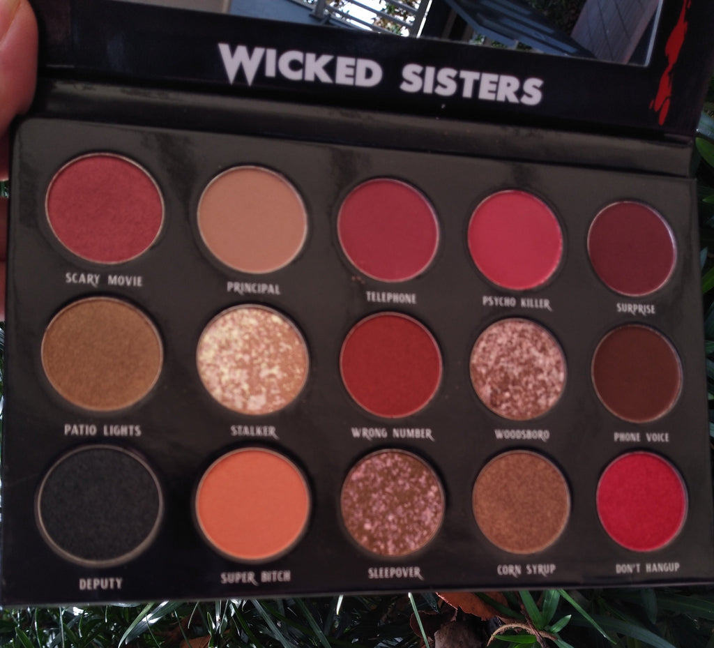 Slash My Heart 15 Color Eyeshadow Palette (Scream Movie inspired ...